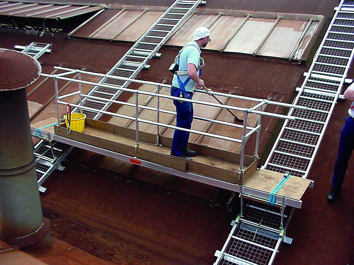 Platform Atap Rapuh - Mengakses atap yang rapuh dengan aman dan mudah ...